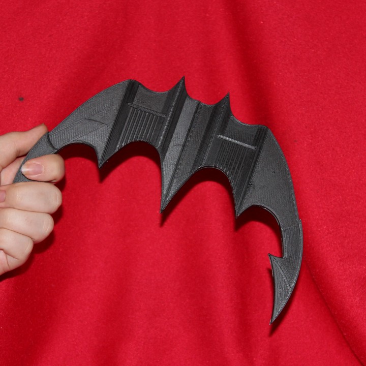 3D Printable Batman 1989 Folding Batarang by Paul Songer
