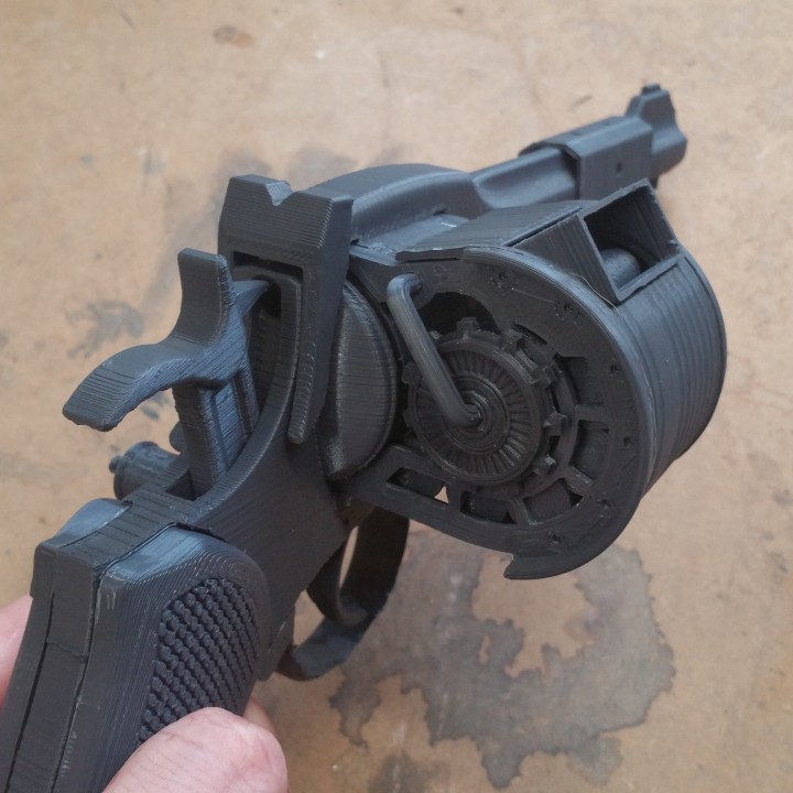 3D Printable Bioshock Pistol by Daniel Lilygreen