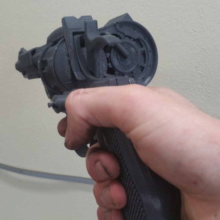 3D Printable Bioshock Pistol by Daniel Lilygreen