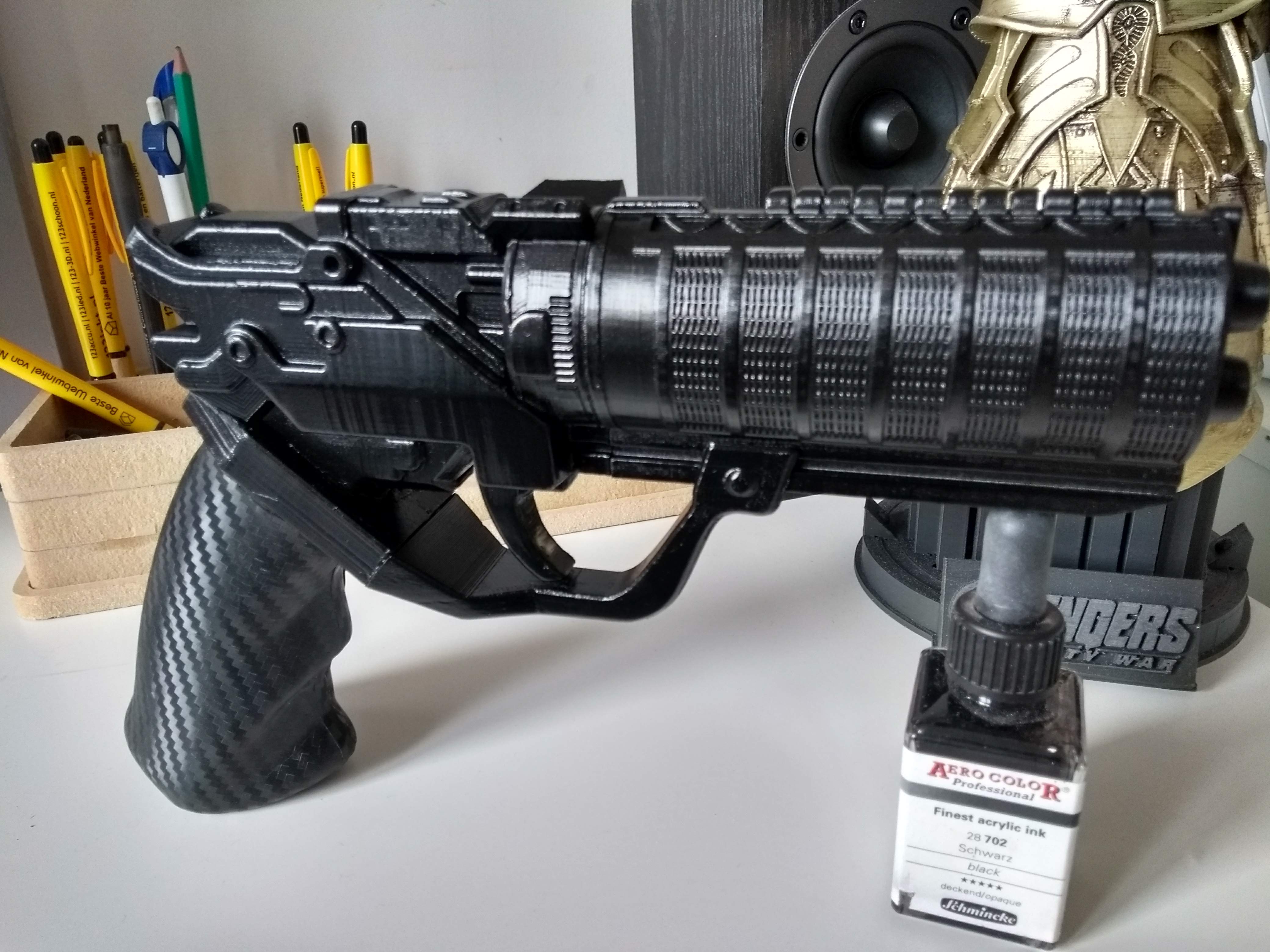 3D Printable Blade Runner 2049 K's Pistol by Ethan Lieberman