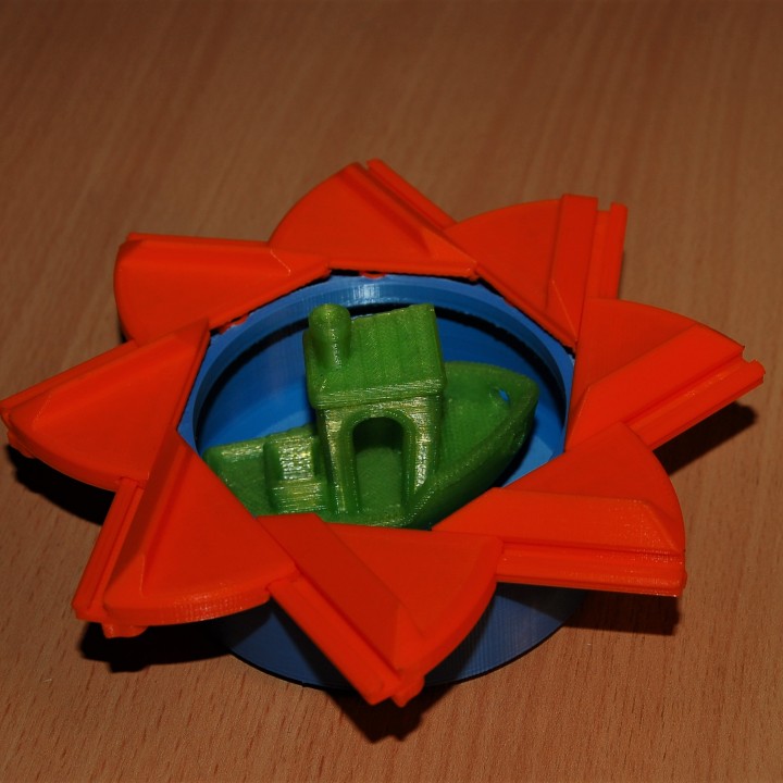 3D Printable Aperture Box by Brien Allison
