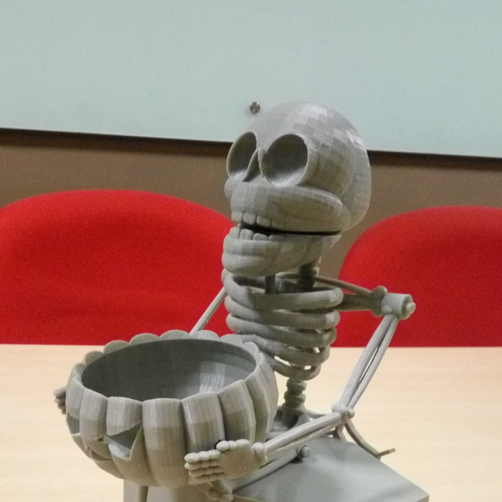 3D Printable Laughing Skeleton by Fasya Daud