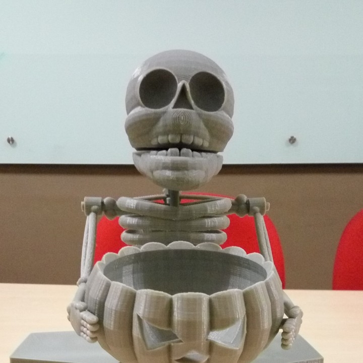 3D Printable Laughing Skeleton by Fasya Daud