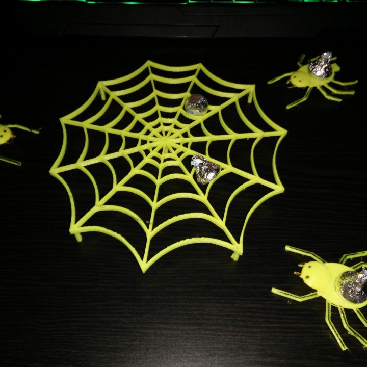 3D Printable Jumping Spiders Candy Game by Jacob Denney