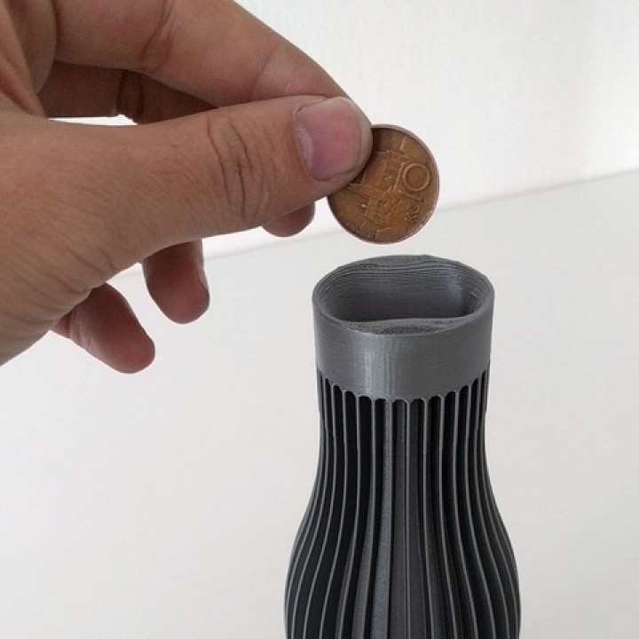 3D Printable MONEY BOX 01 - STRAIGHT by Martin Žampach