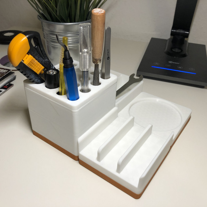 3D Printable Modular Desk Organizer by Duncan Smith