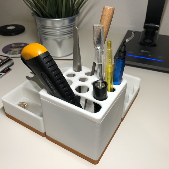 3D Printable Modular Desk Organizer by Duncan Smith