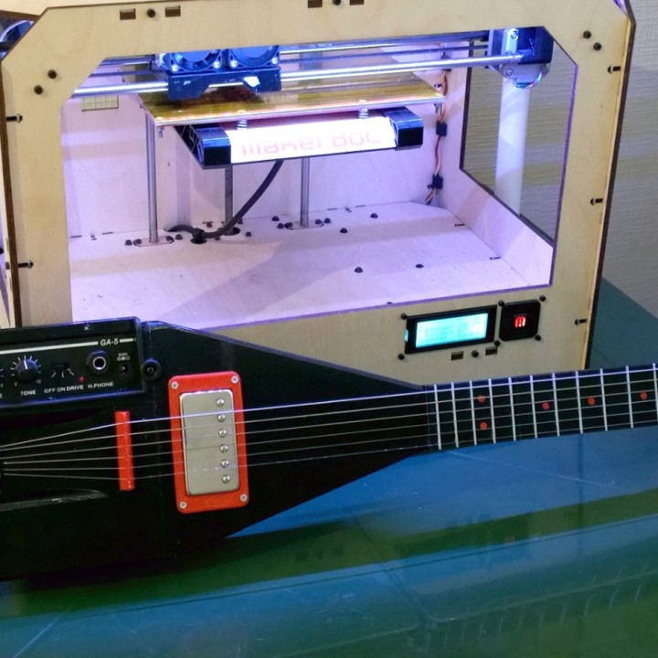3D Printable Electric guitar with built-in Amp and Speaker by Gene