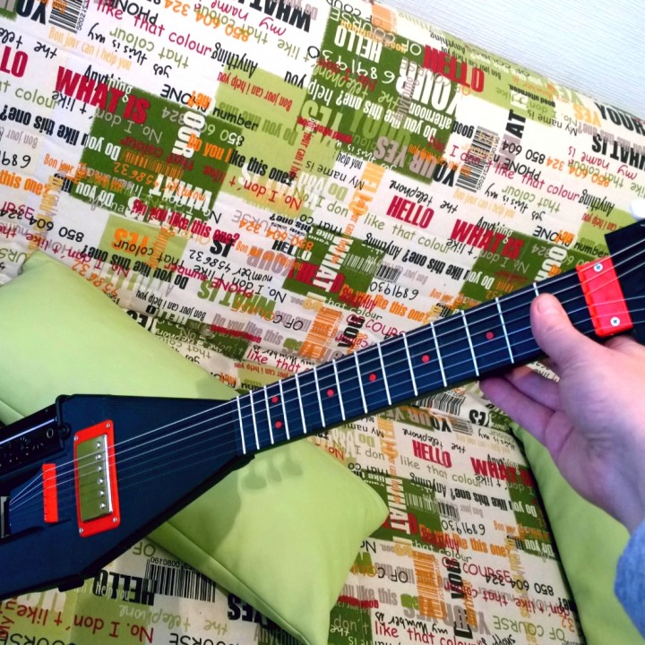 3D Printable Electric guitar with built-in Amp and Speaker by Gene