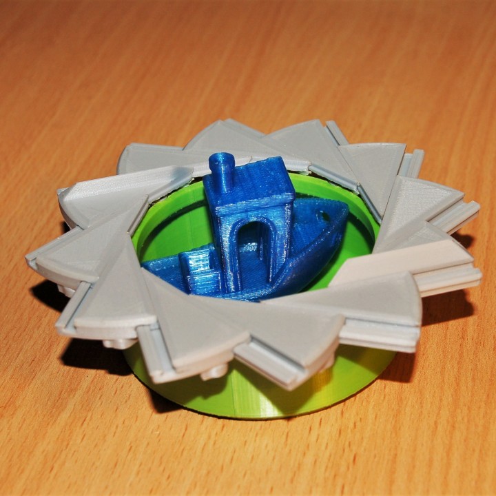 3D Printable 12 Leaf Aperture Box by Brien Allison