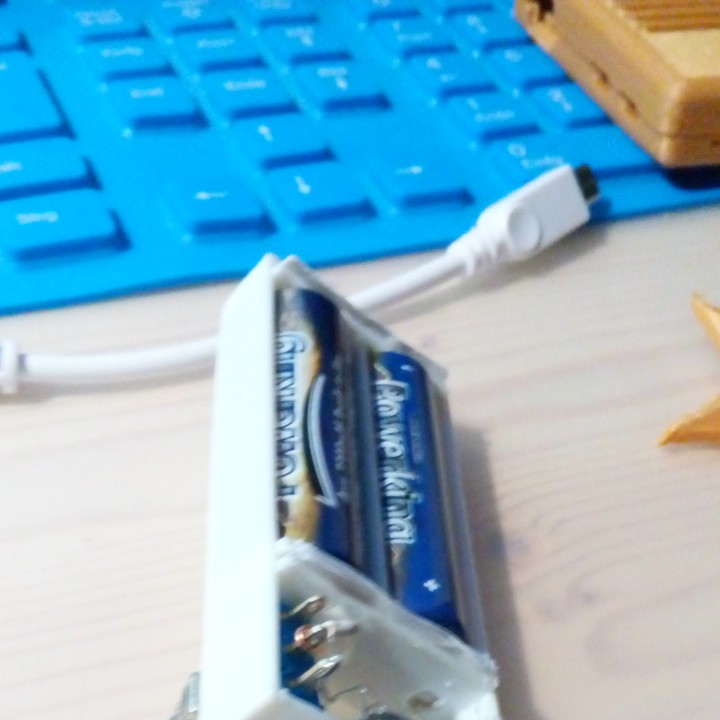 3D Printable Simple LED Torch with AA Case by Axel Richter