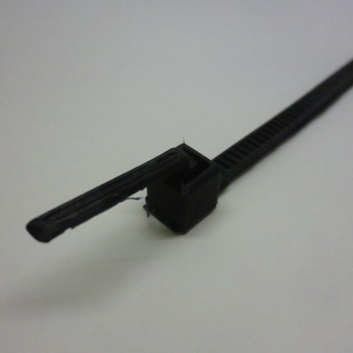 3D Printable Re-usable Flexible Zip Tie by Nanek Ytrevel