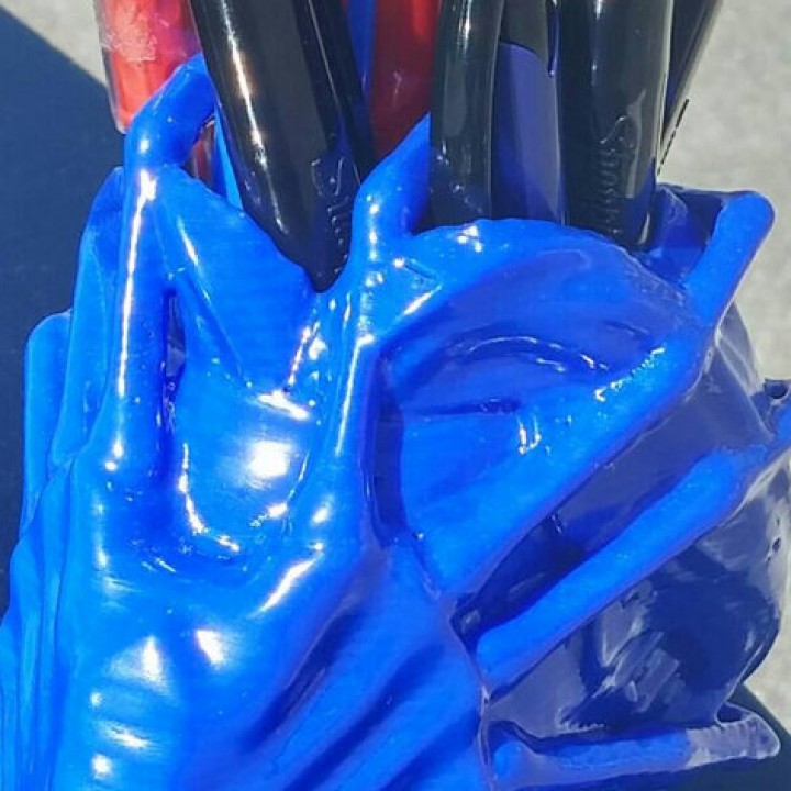 3D Printable Aliens Face Hugger Pen Holder Pencil Holder Desk Organizer ...