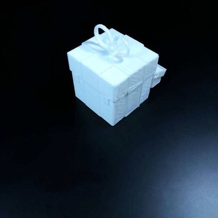 3D Printable Modern Present by Joel Graber