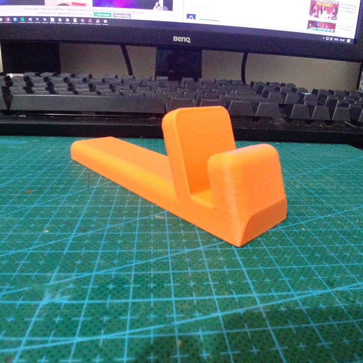 3D Printable Surface Pro 2/3/4 Stand by Kalani Ripley