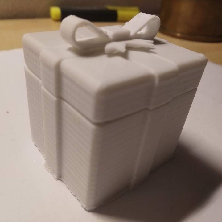 3D Printable Gift Box by Silviu Bleoca