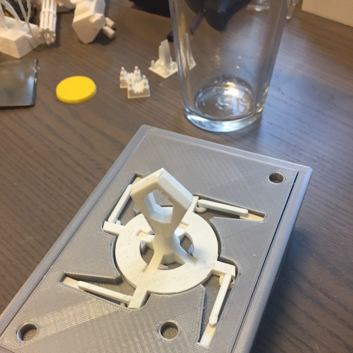 3D Printable Lock Box Simple by Evan Johannigman