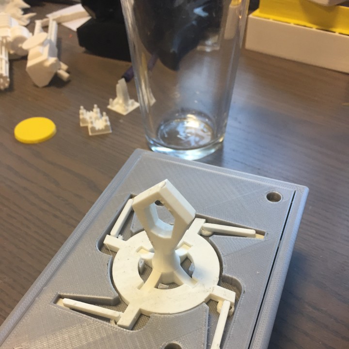 3D Printable Lock Box Simple by Evan Johannigman