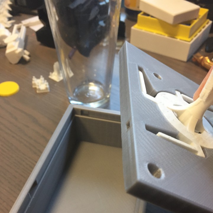 3D Printable Lock Box Simple by Evan Johannigman