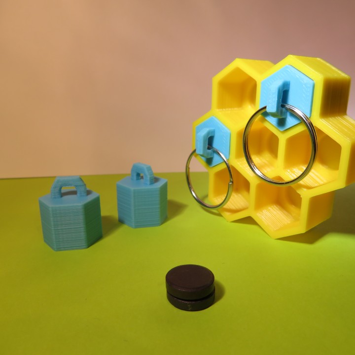 3D Printable Magnetic key rack by EL3D
