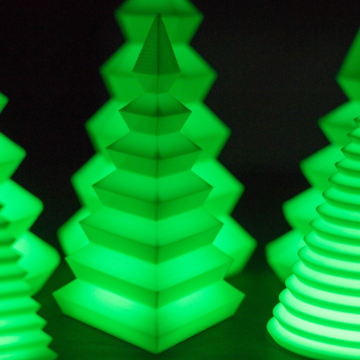 3D Printable Customizable Christmas Tree by Dennis Hofmann