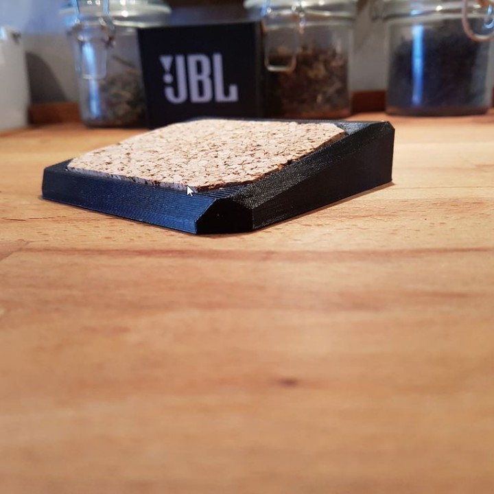 3D Printable Gaming Keyboard Wrist Rest by Miguel Pires