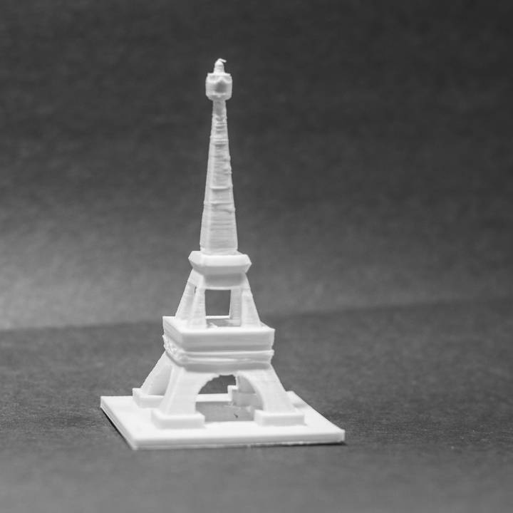 3D Printable Simple Eiffel Tower by Harmeet Bhatia