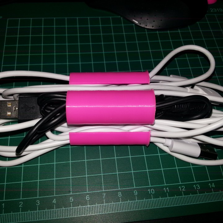 3D Printable Cable Organizer by David Bulnes