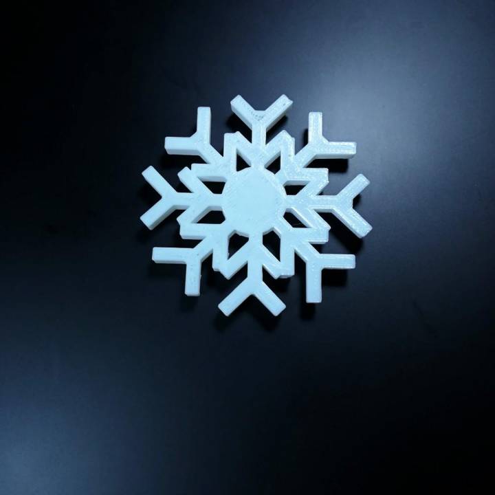 3D Printable snowflake by Matthew C