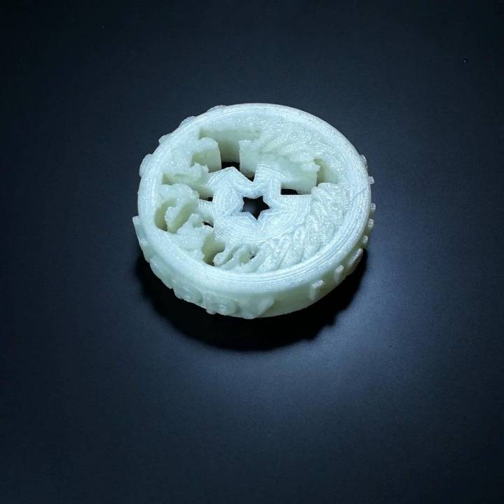 3D Printable Holiday Kiss Coin by Raul Jimenez