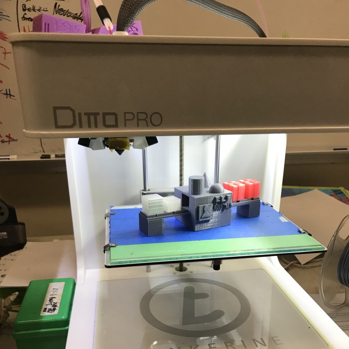 3D Printable present wrapping machine by Rob
