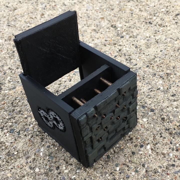 3D Printable Miniature Sliding Spike Trap by Arthur Melander