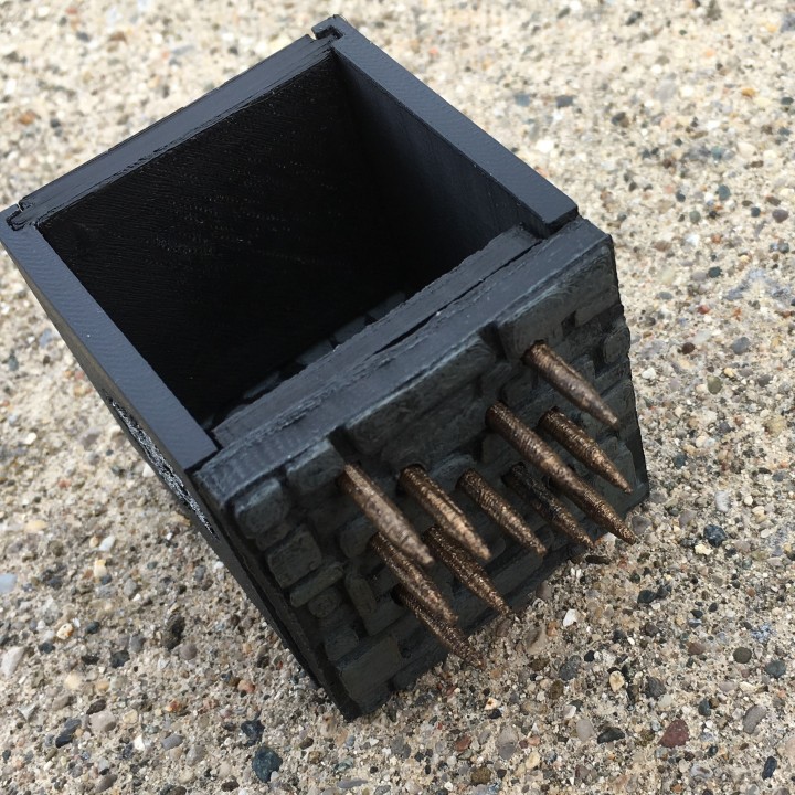 3D Printable Miniature Sliding Spike Trap by Arthur Melander