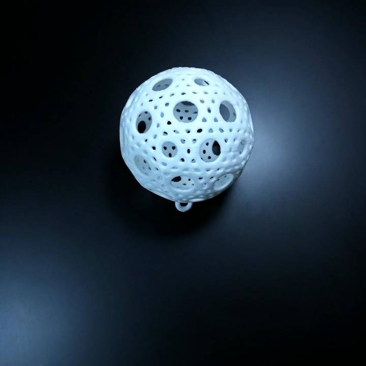 3D Printable cool bauble by Jet Clift