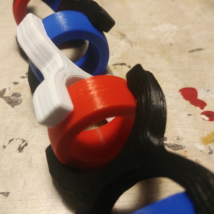 3D Printable Universal Joint Building Blocks by Ezra Kasten