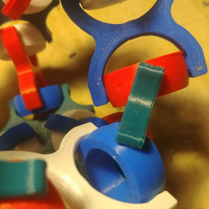 3D Printable Universal Joint Building Blocks by Ezra Kasten