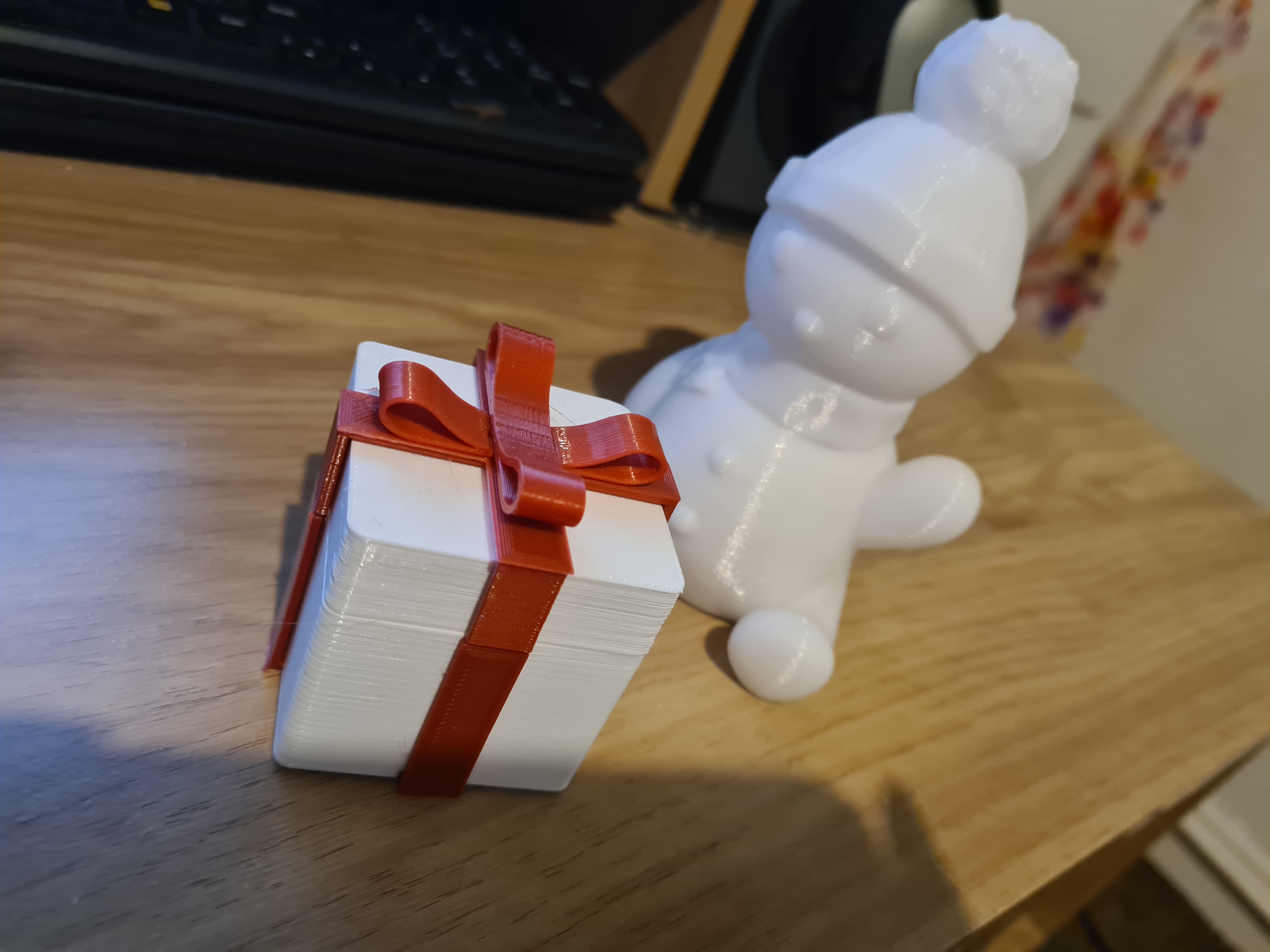 3D Printable Gift Box by Vladimir Mariano