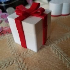 3D Printable Gift Box by Vladimir Mariano