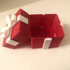 3D Printable Gift Box by Vladimir Mariano
