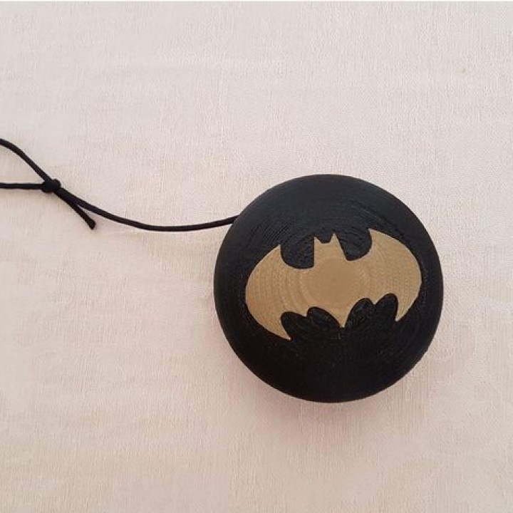 3D Printable Batman yoyo by Manuel Aguirre