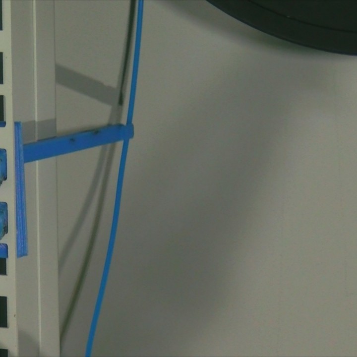 3D Printable Server Rack Clip and Filament Guide by Billy Tail