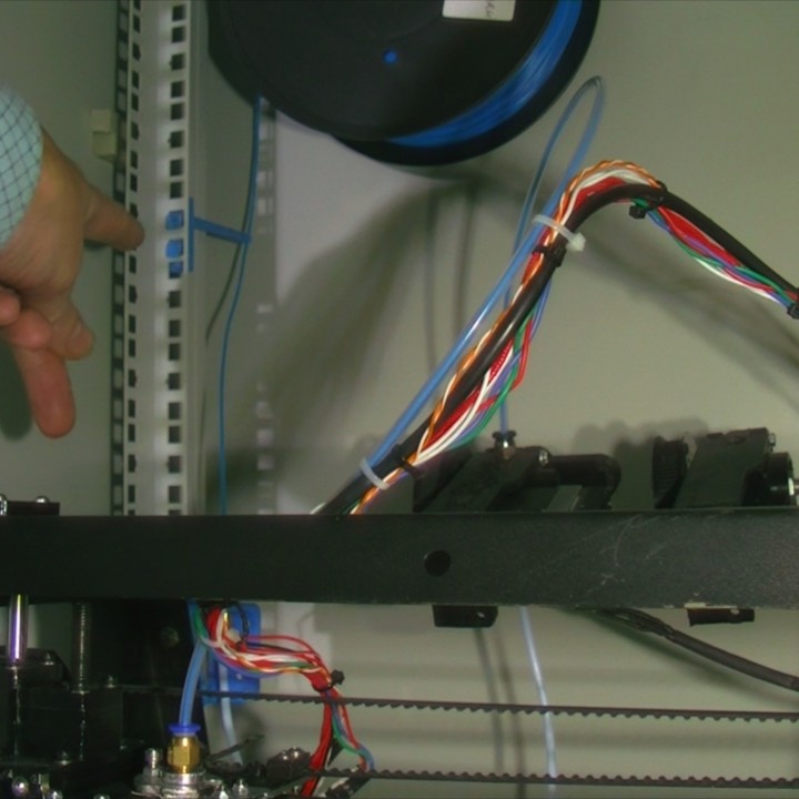 3D Printable Server Rack Clip and Filament Guide by Billy Tail