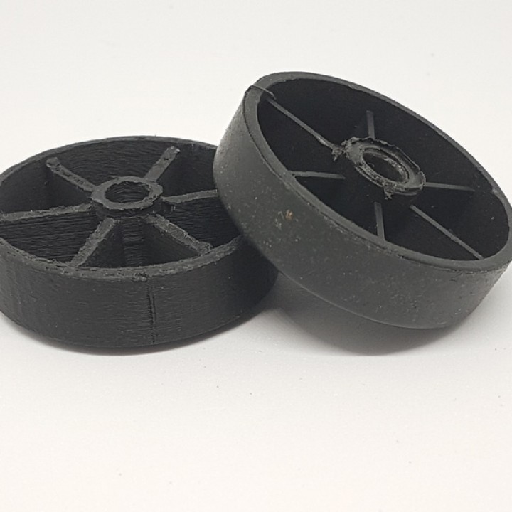 3D Printable low table wheel by b1g0n3