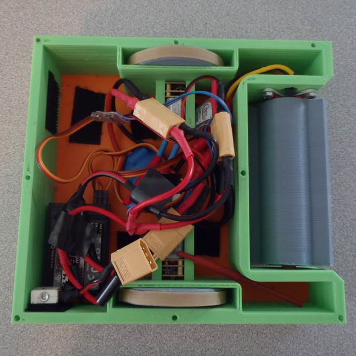 3D Printable Mini Battlebot by Isaac Curley