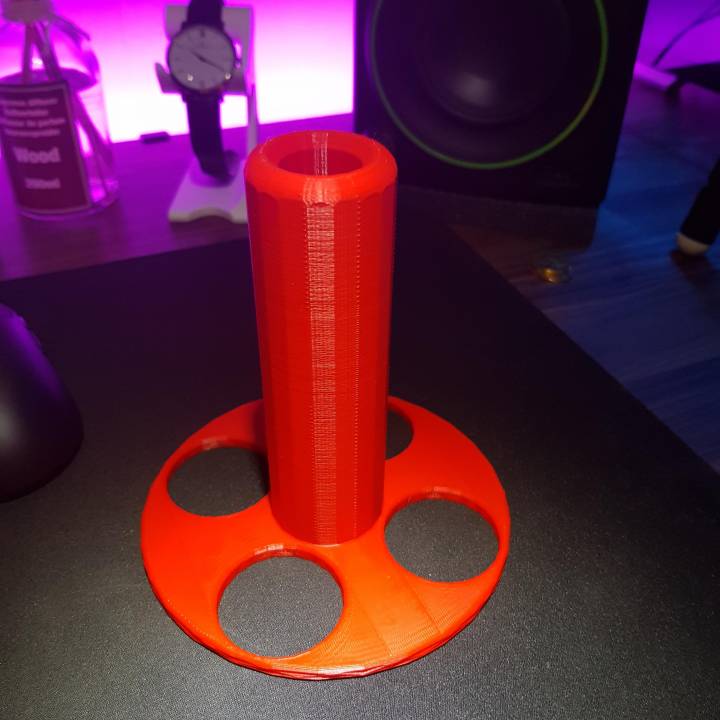 3D Printable Paper Towel Holder by Daniel Joslin