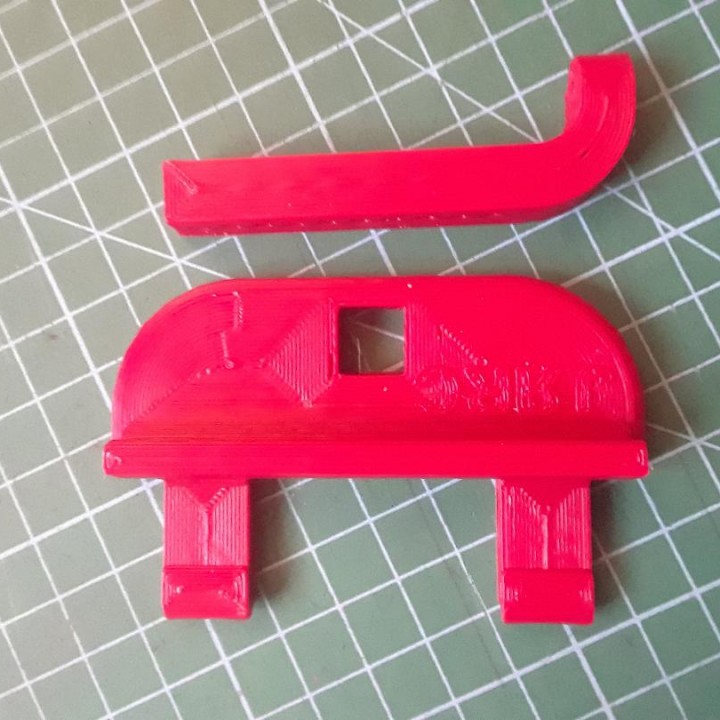 3D Printable Axial Wraith Trailer Hitch by Jamie Miller