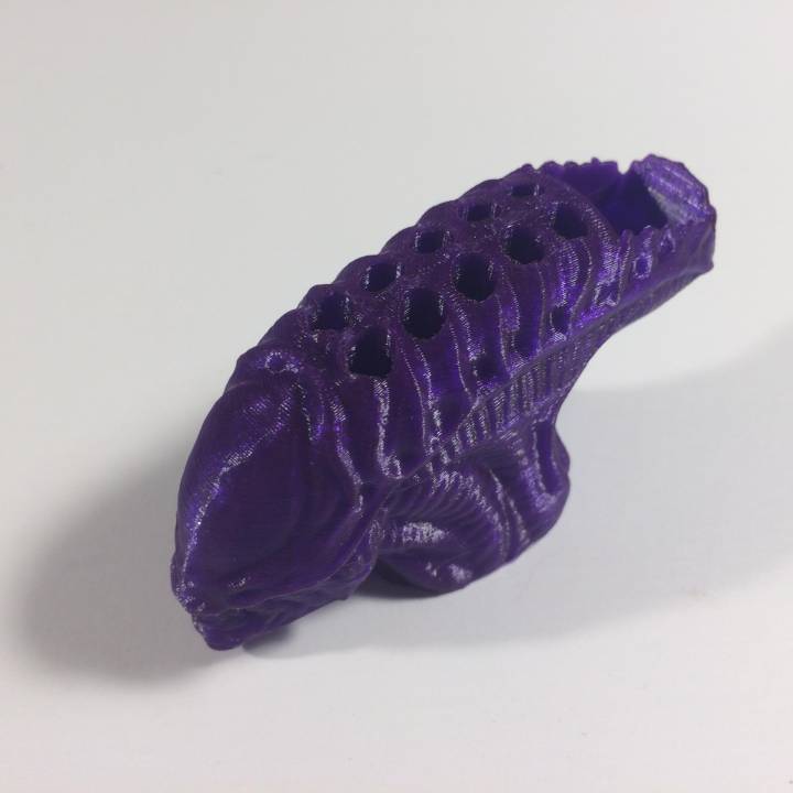3D Printable alien pen holder by Moreno Ted