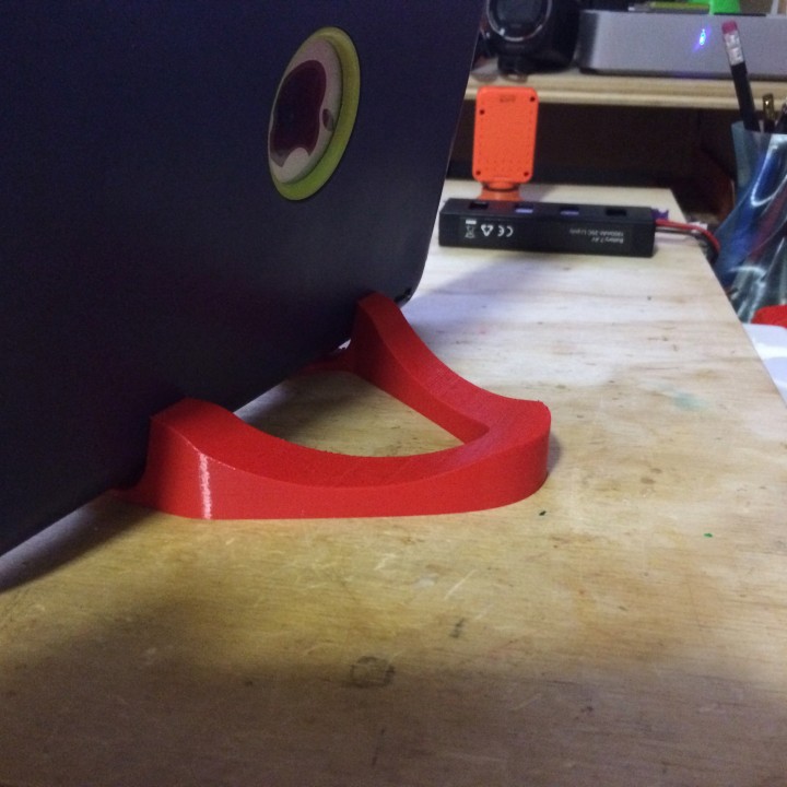 3D Printable Tablet with case stand by thom lamourine