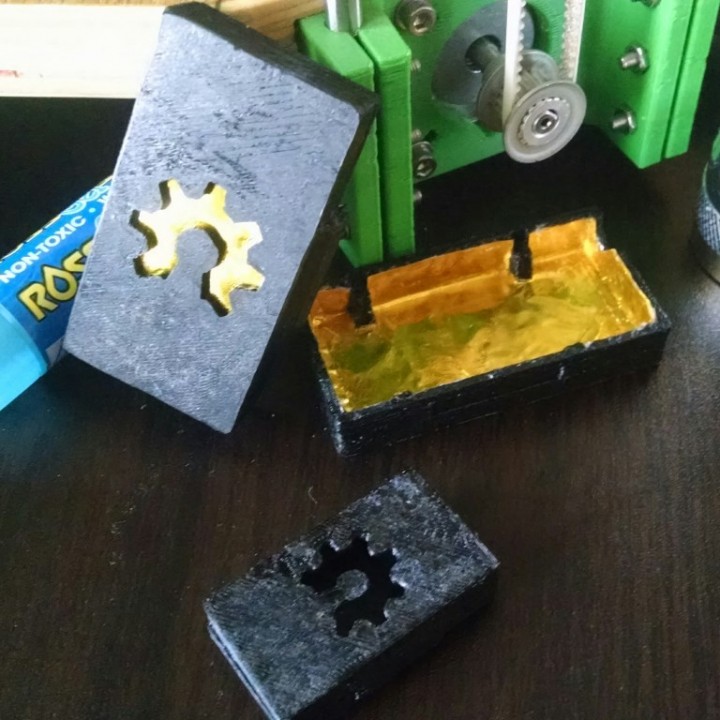 3D Printable Open Source Electronics Case by Brian Stott