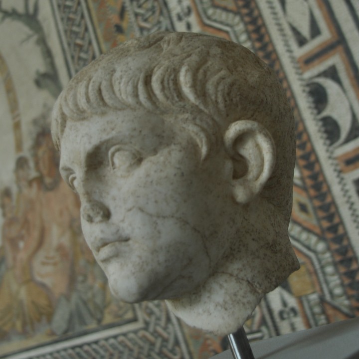 3D Printable Nero by Scan The World